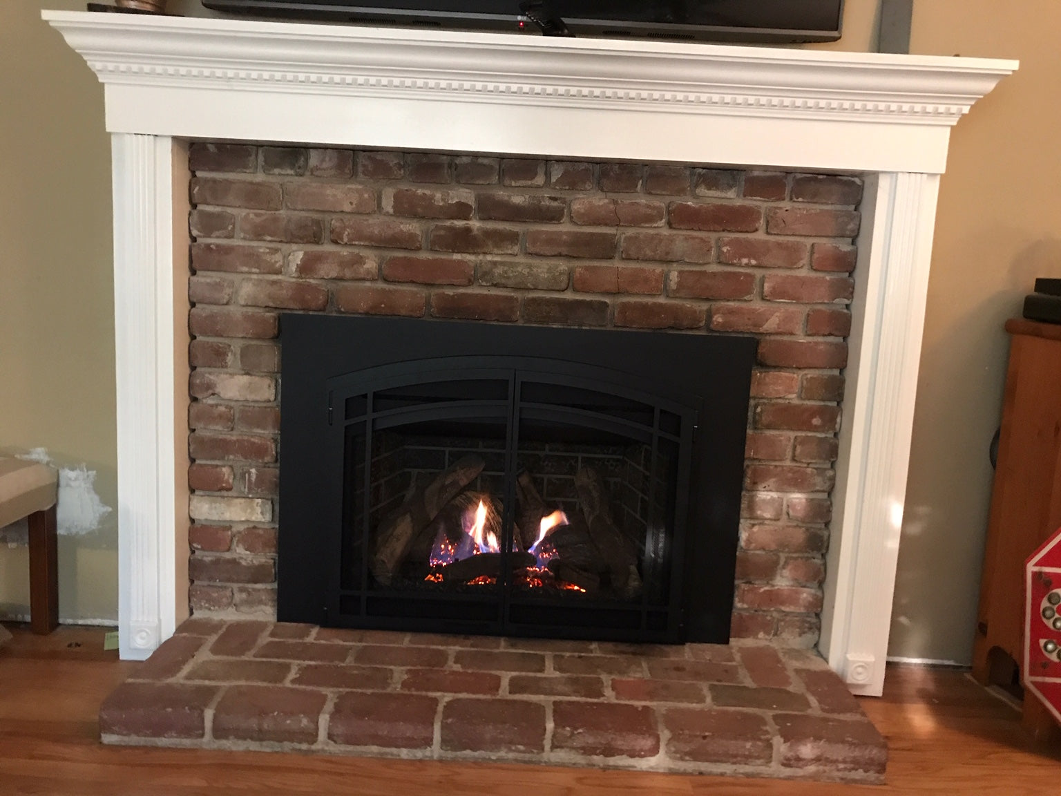 Chaska 29 Gas Insert – Custom Fireside