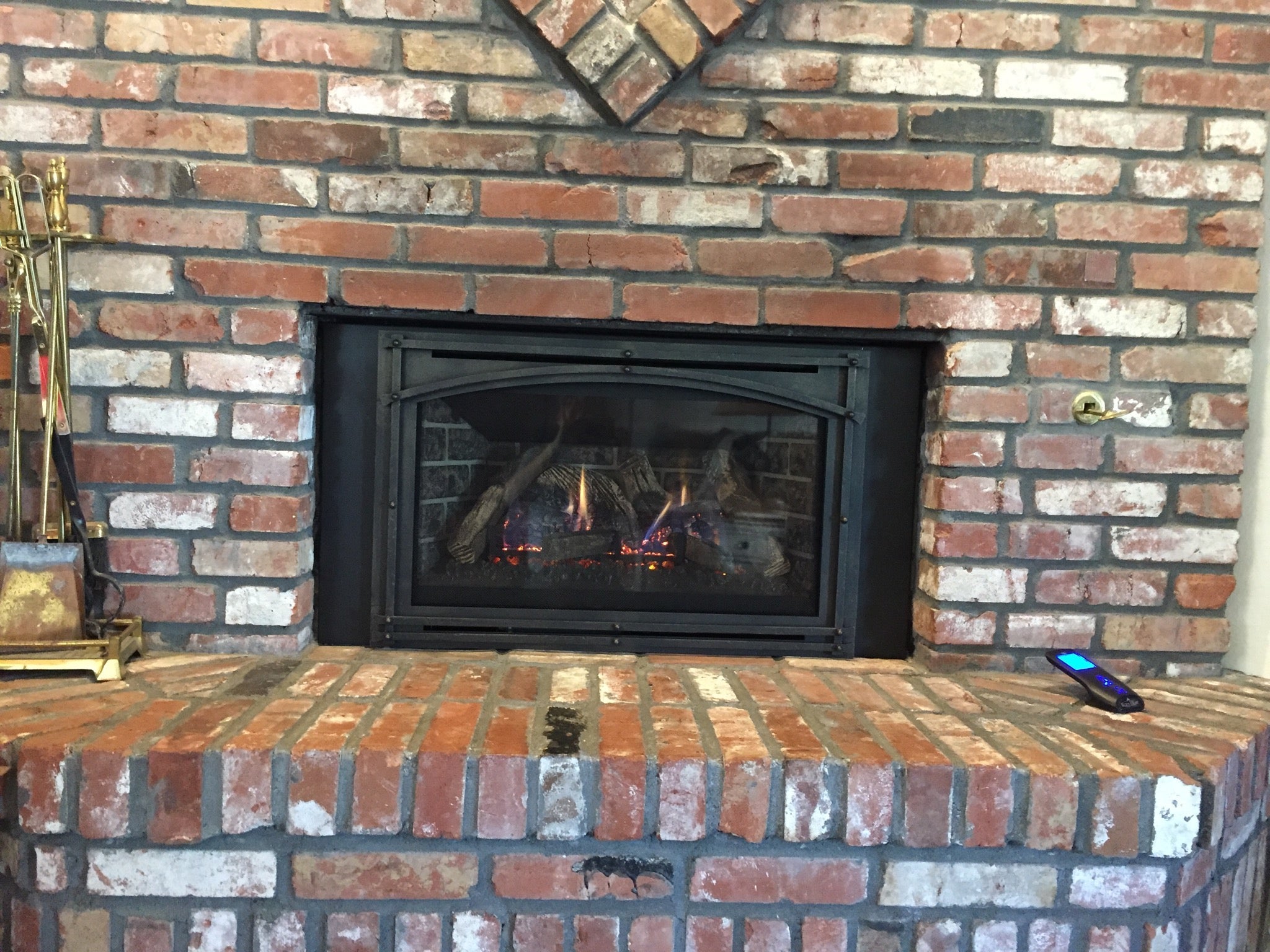 Chaska 29 Gas Insert – Custom Fireside